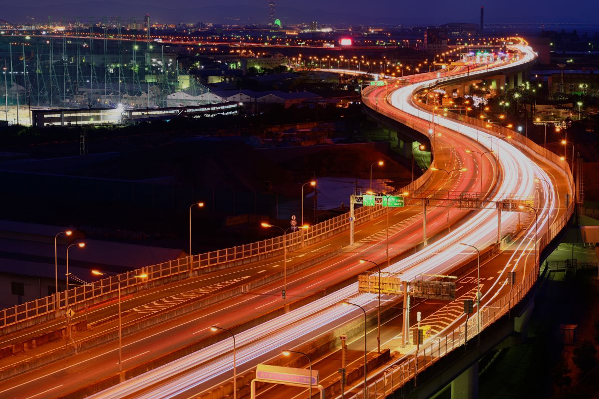 in graceful curves | GANREF