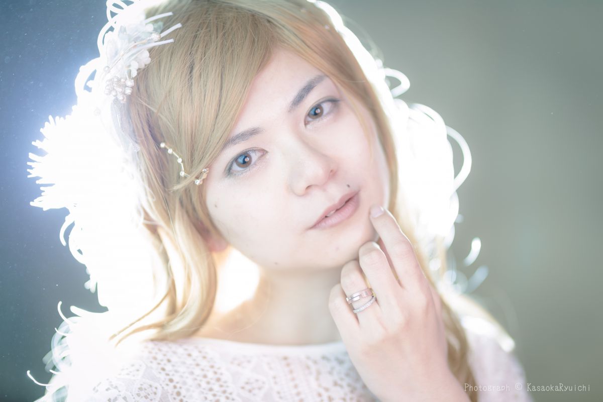 光の中で | GANREF