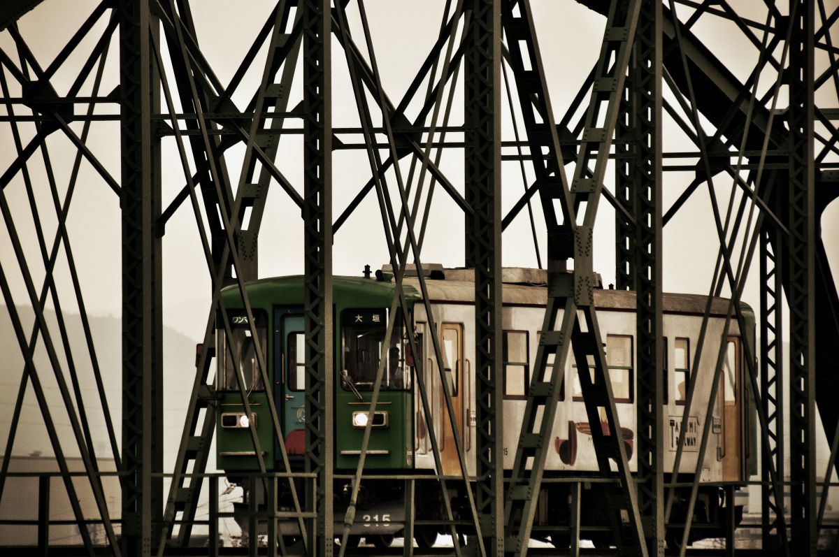 『a cage』 | GANREF