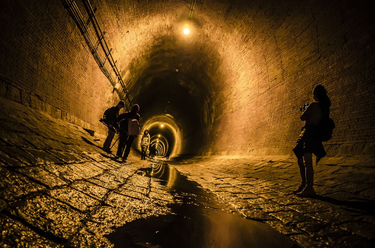 Underground | GANREF