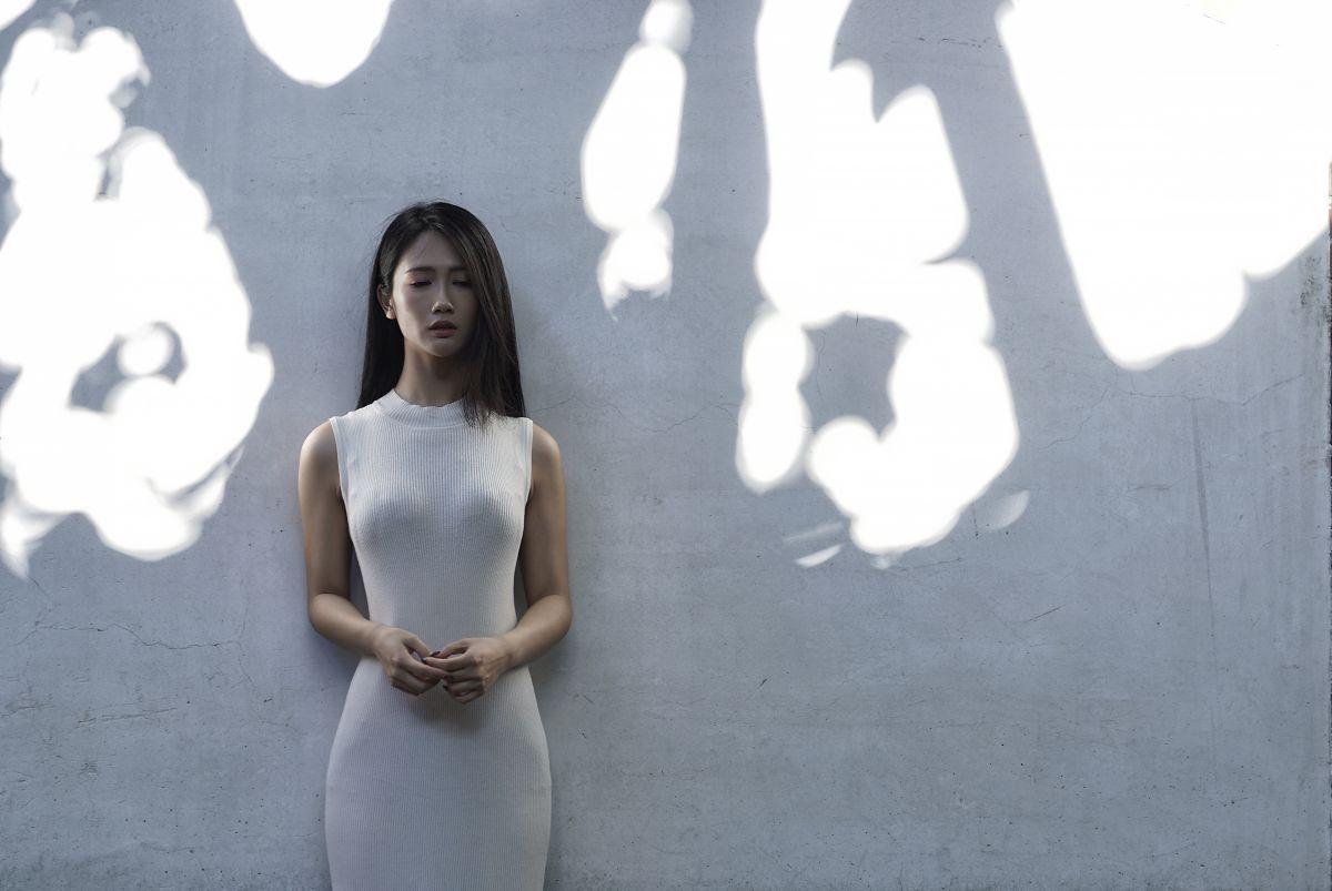 木の影 Girl @ shade | GANREF