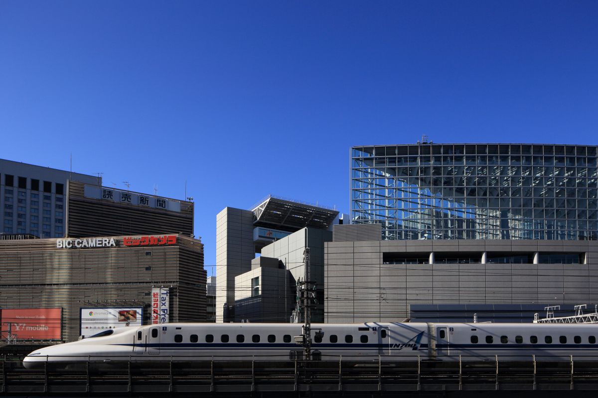 Bullet Train | GANREF