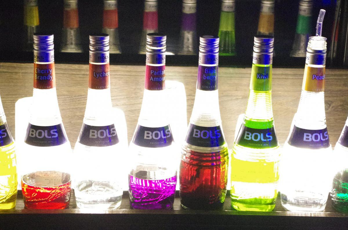 BOTTLES.jpg | GANREF