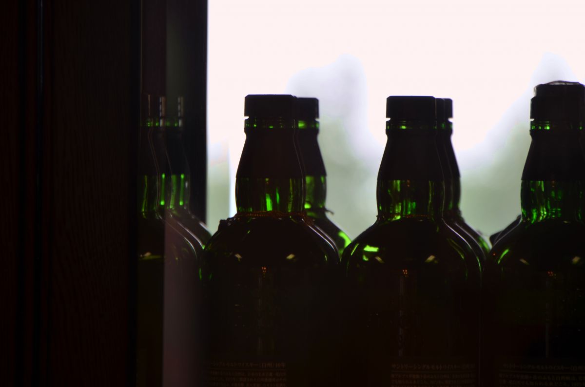 Bottles in the case | GANREF