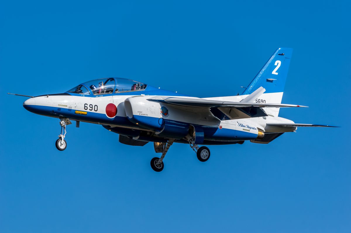 Blue Impulse 2番機 | GANREF