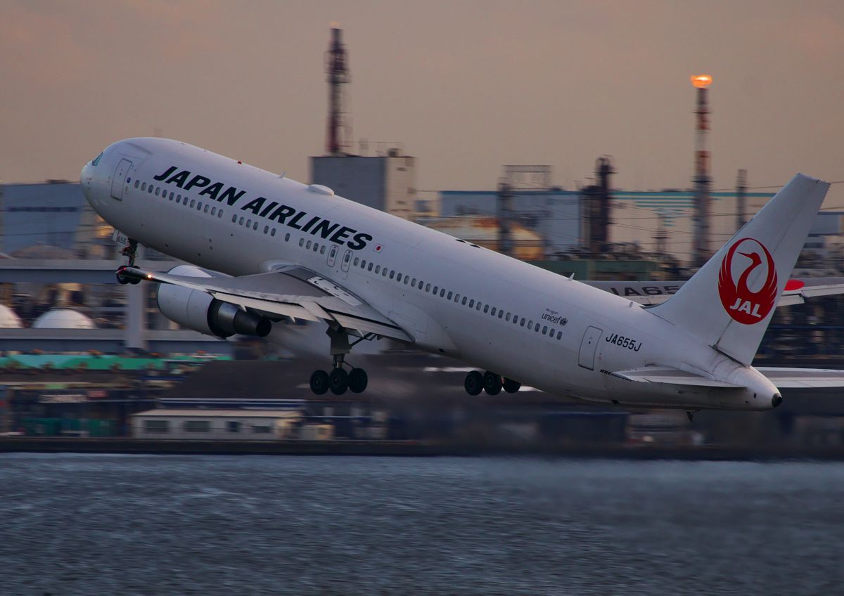 Take off at R/W16R !! | GANREF