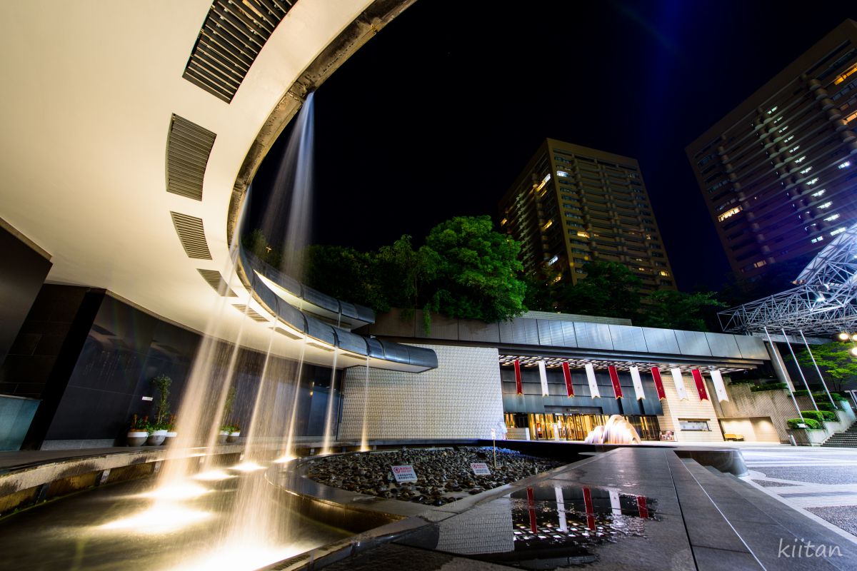 Karajan Square | GANREF