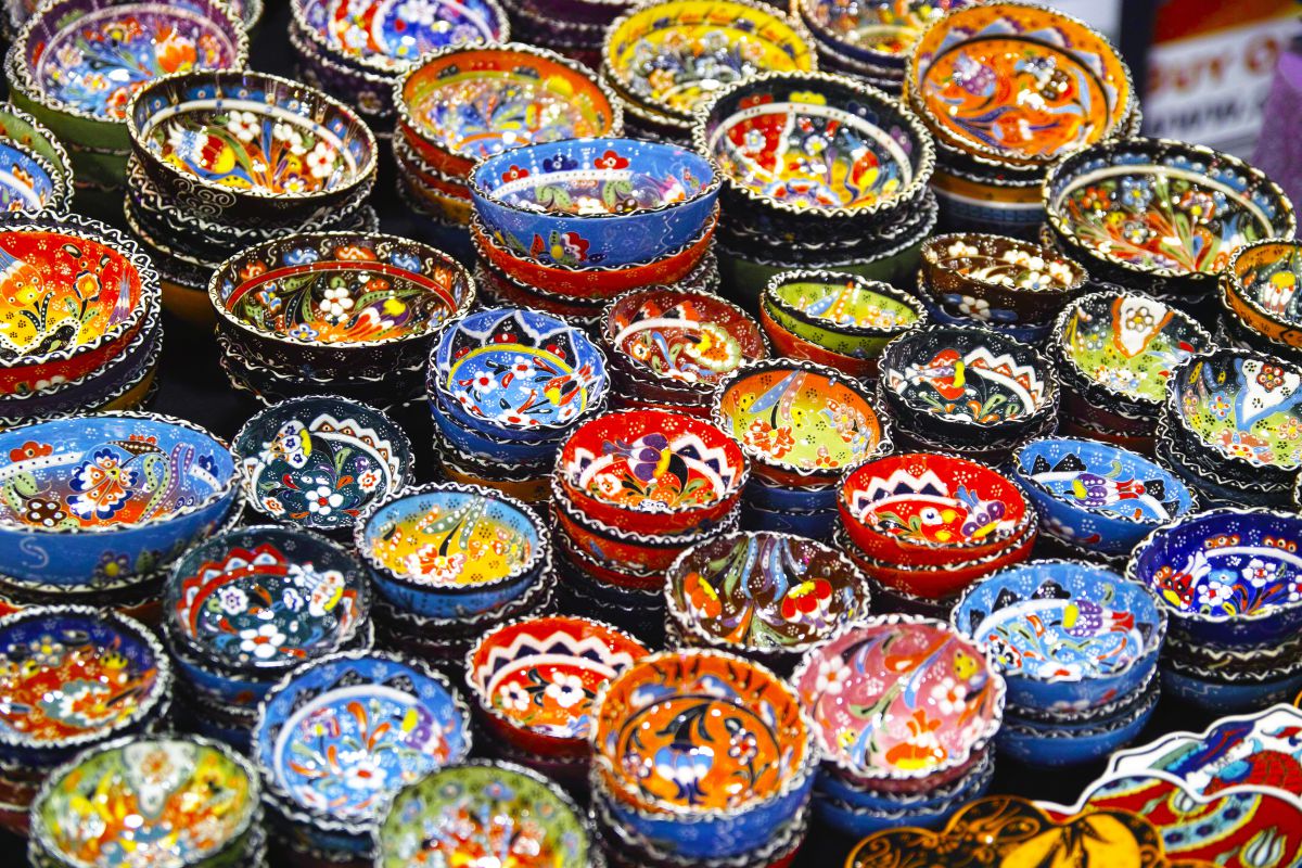 Hand-made dishes | GANREF