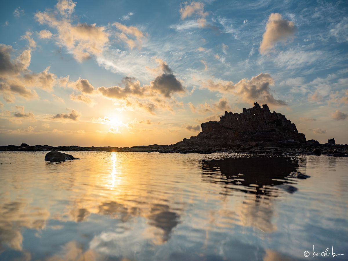 Dazzling light | GANREF