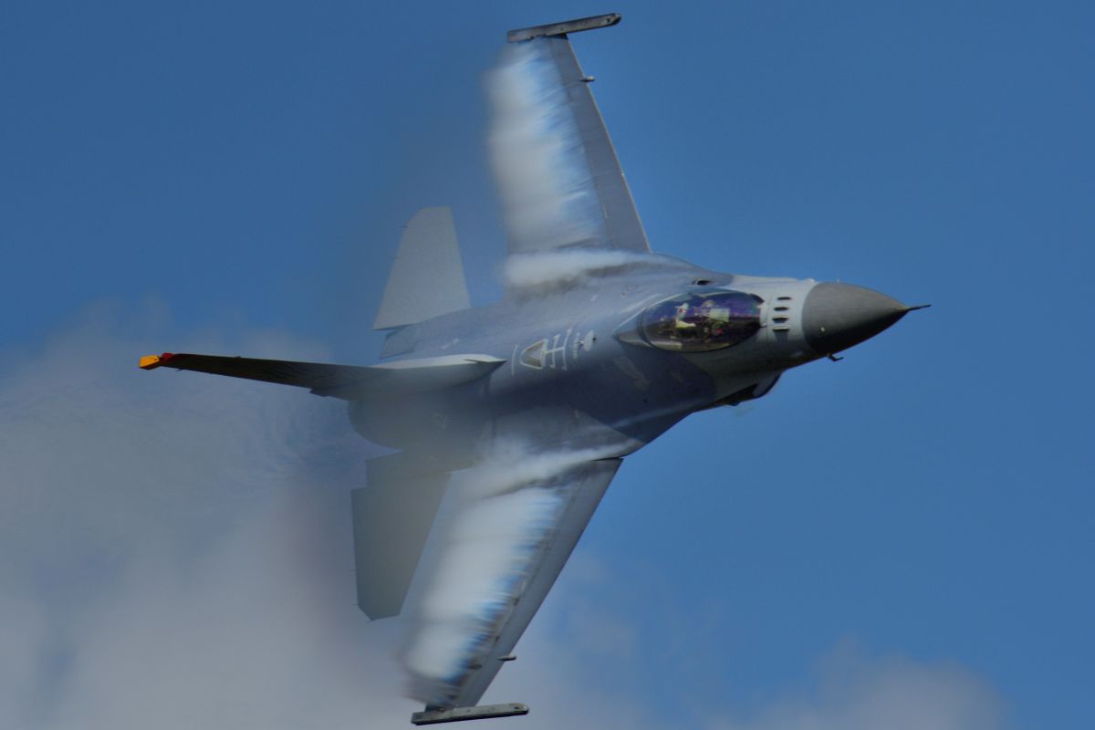 F-16 maneuver | GANREF