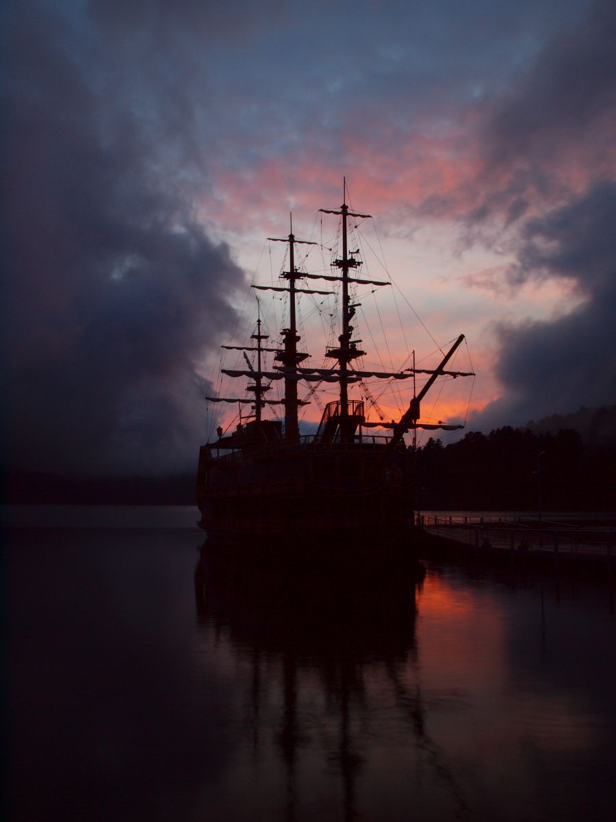 a pirate ship | GANREF