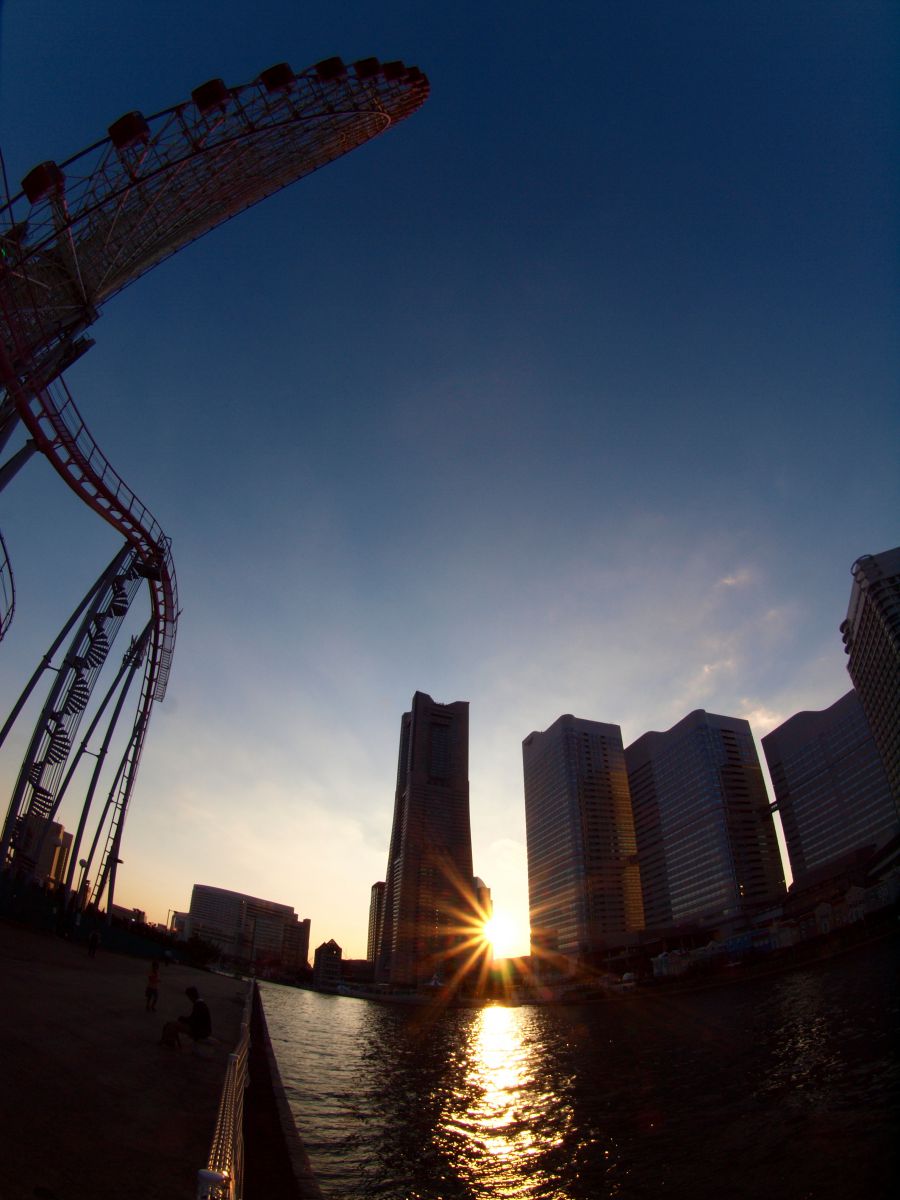 街に沈む光 | GANREF