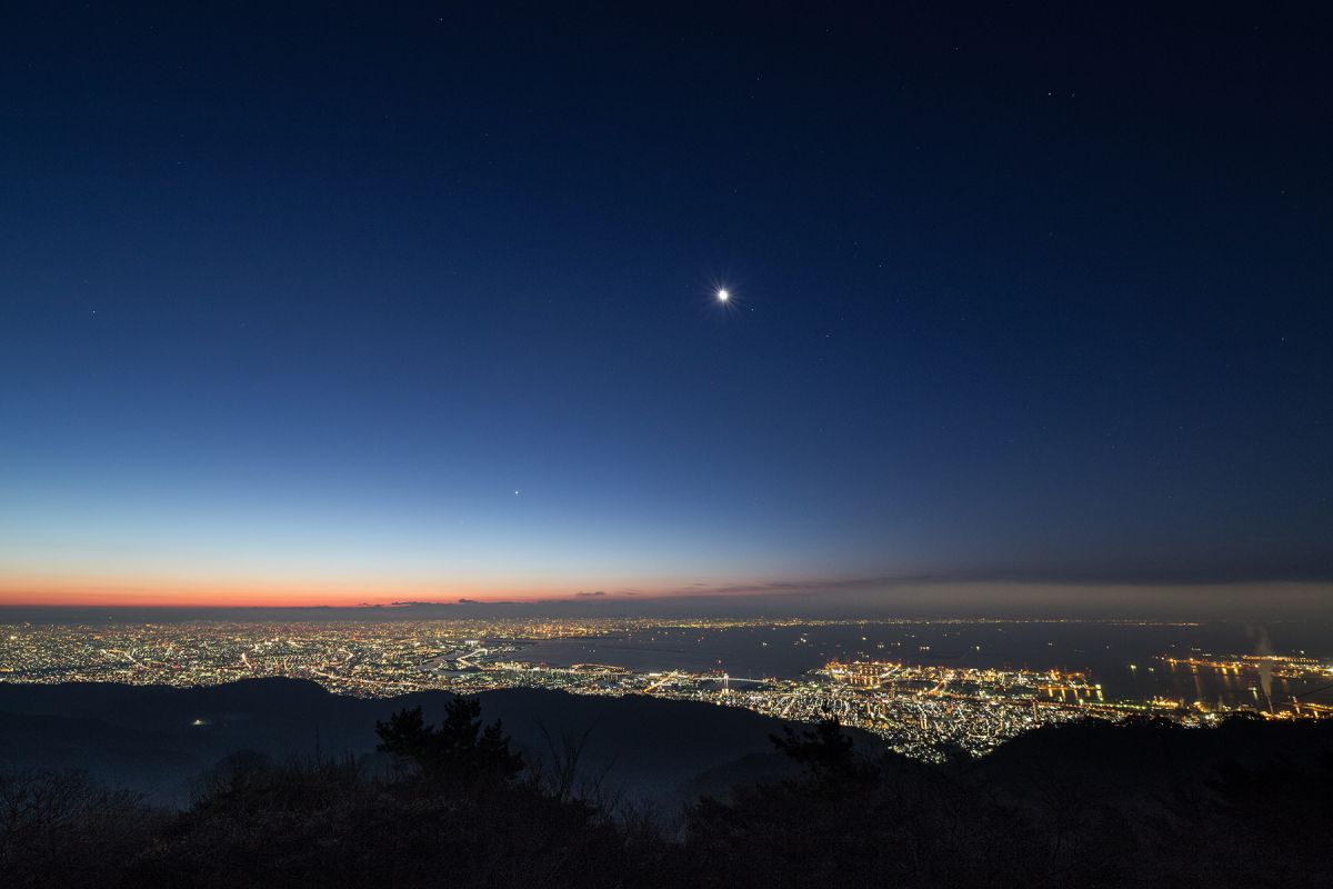 morning glow | GANREF