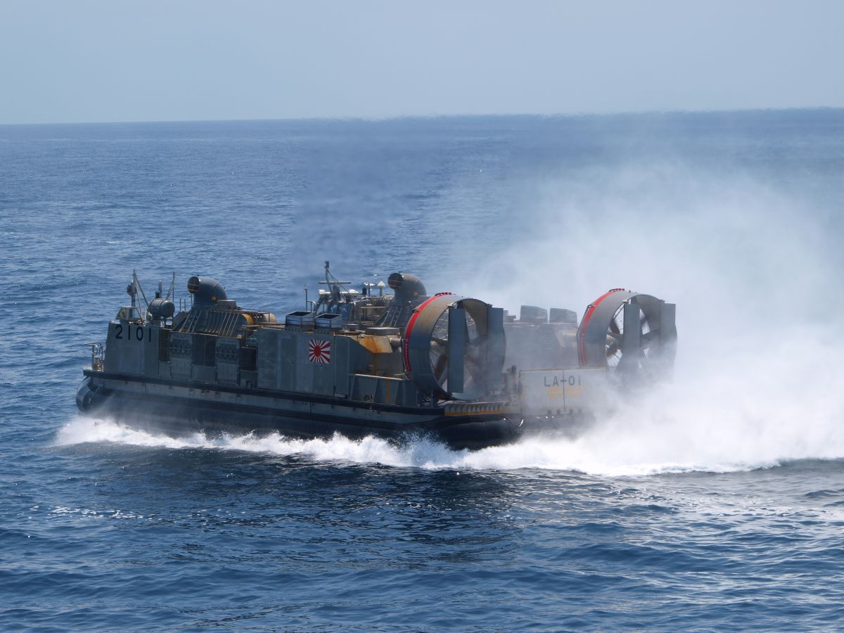 LCAC | GANREF
