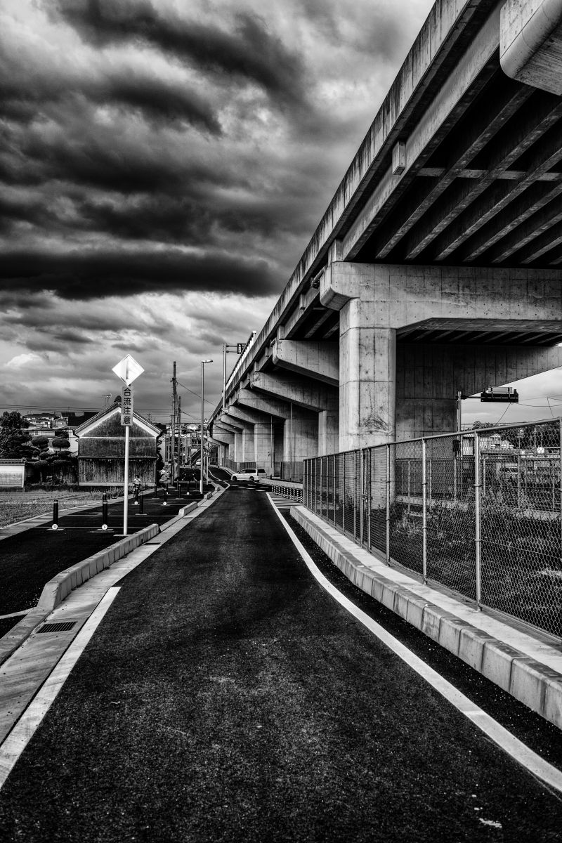 asphalt, mortar and cloud | GANREF