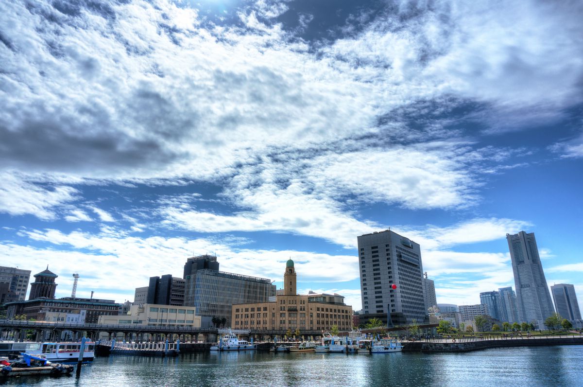 横浜 Queenの塔 HDR | GANREF