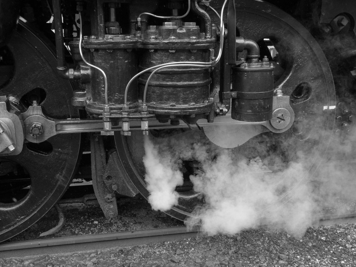 C57-180動輪、津川駅にて | GANREF