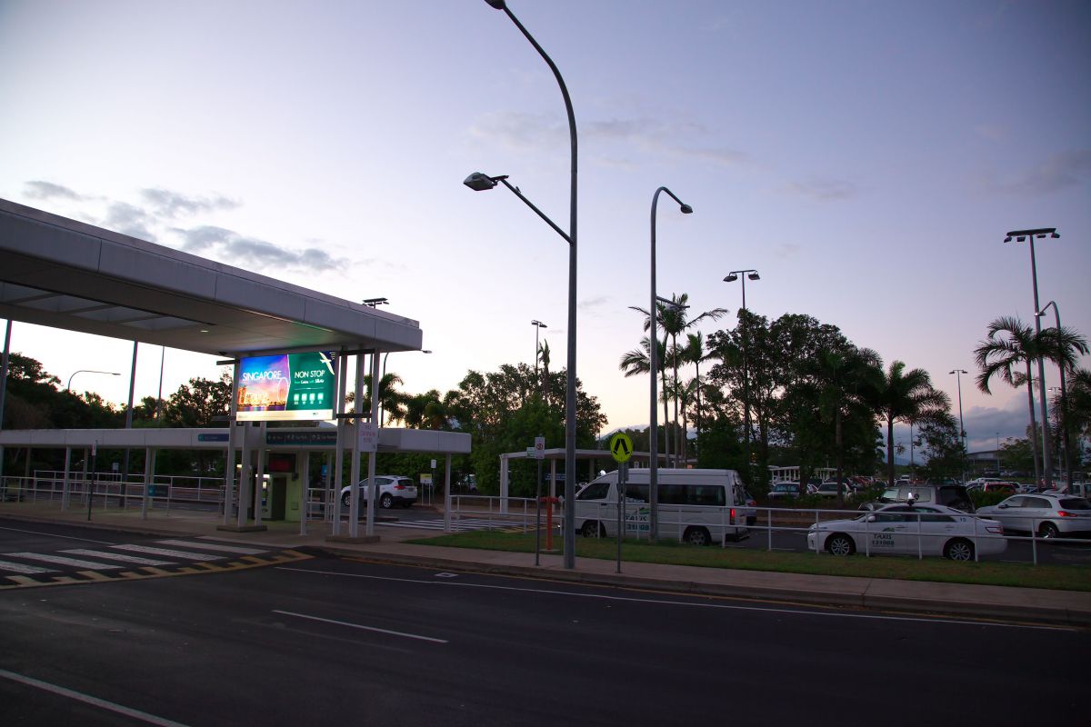 ケアンズ国際空港の朝 | GANREF