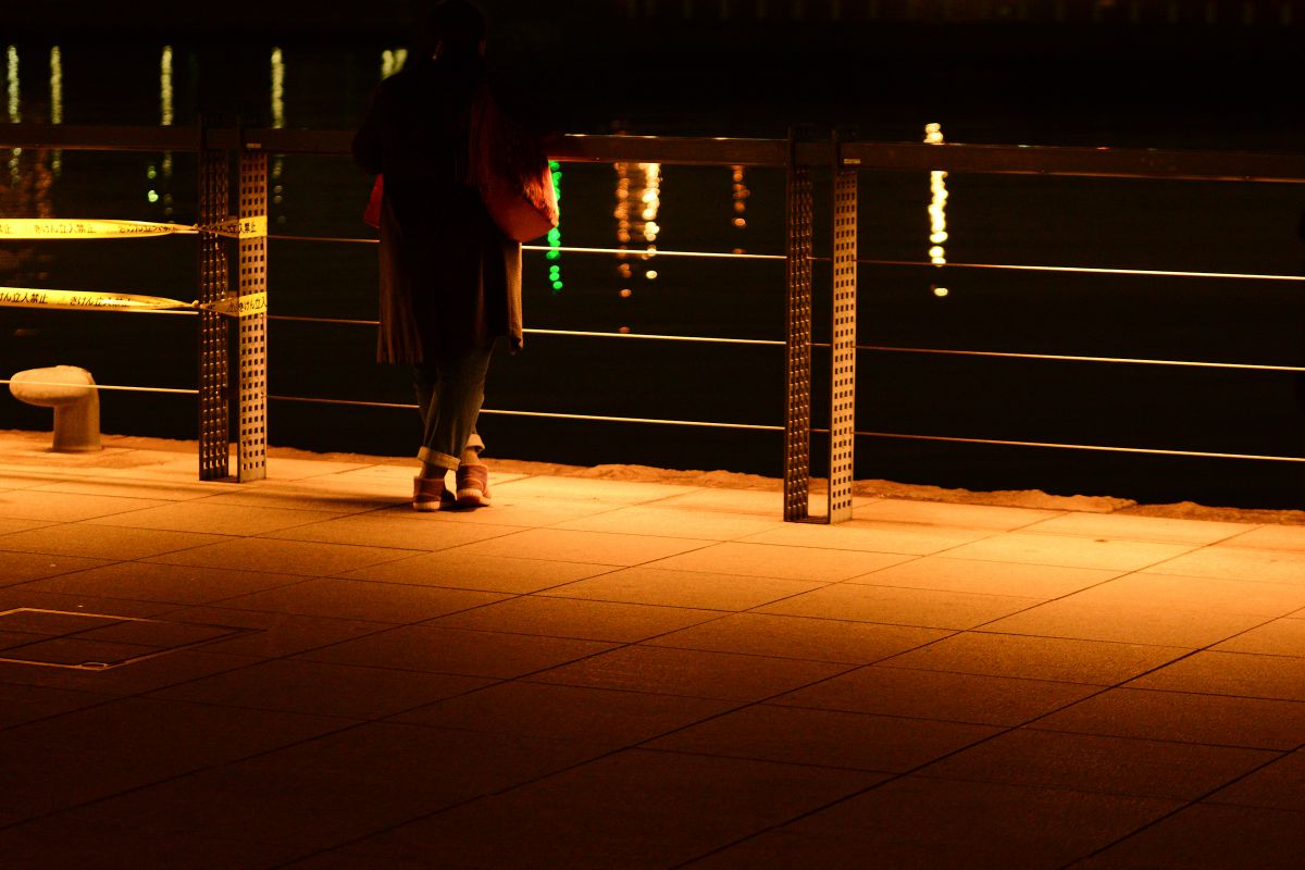 滲む街の灯 | GANREF