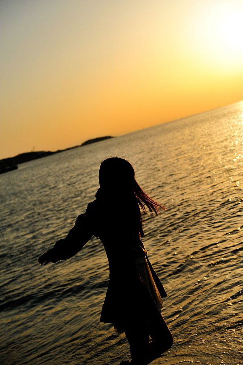 Dancing with Wave | GANREF