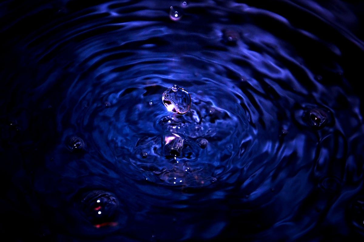 BROKEN MIRROR | GANREF