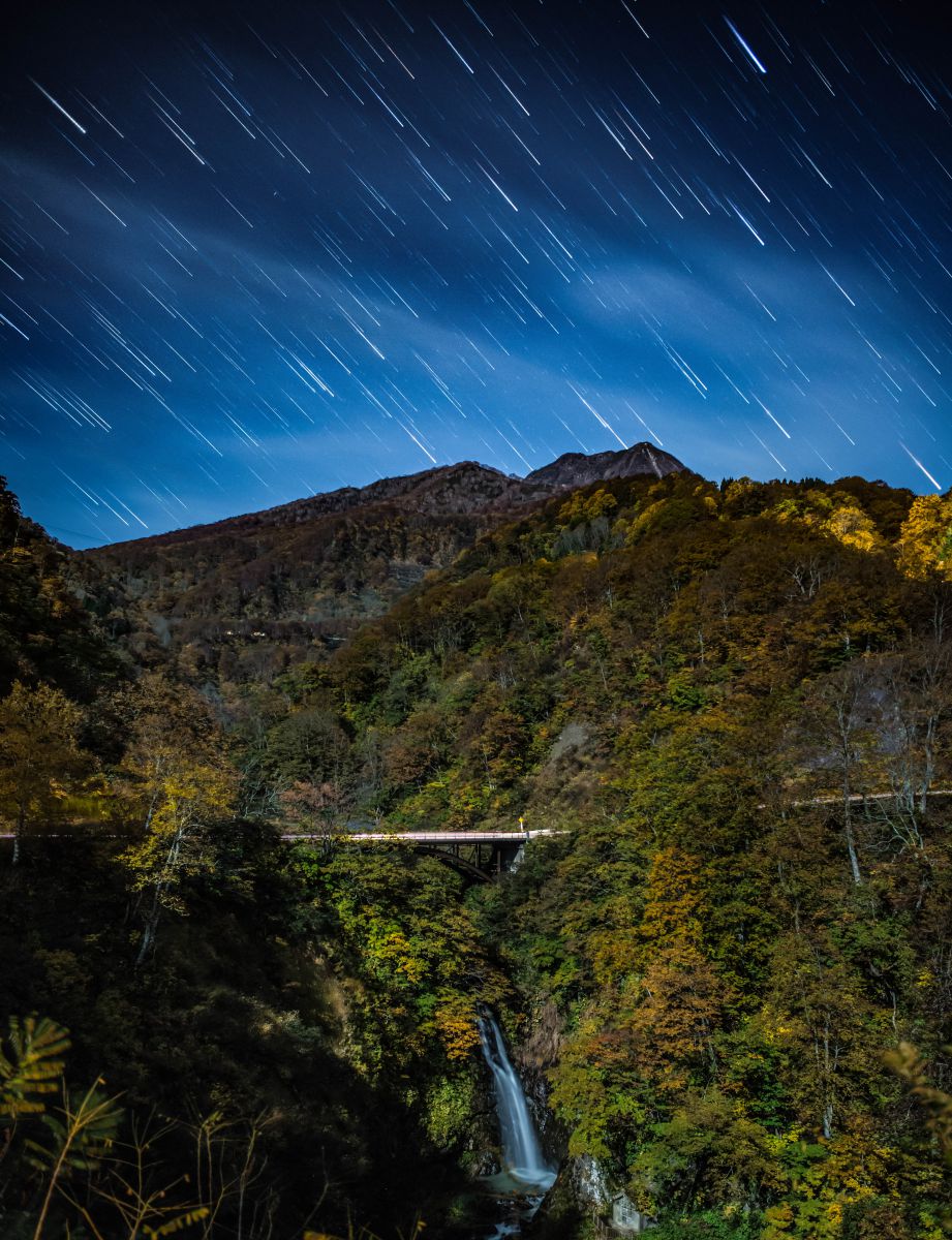 Star & waterfall | GANREF