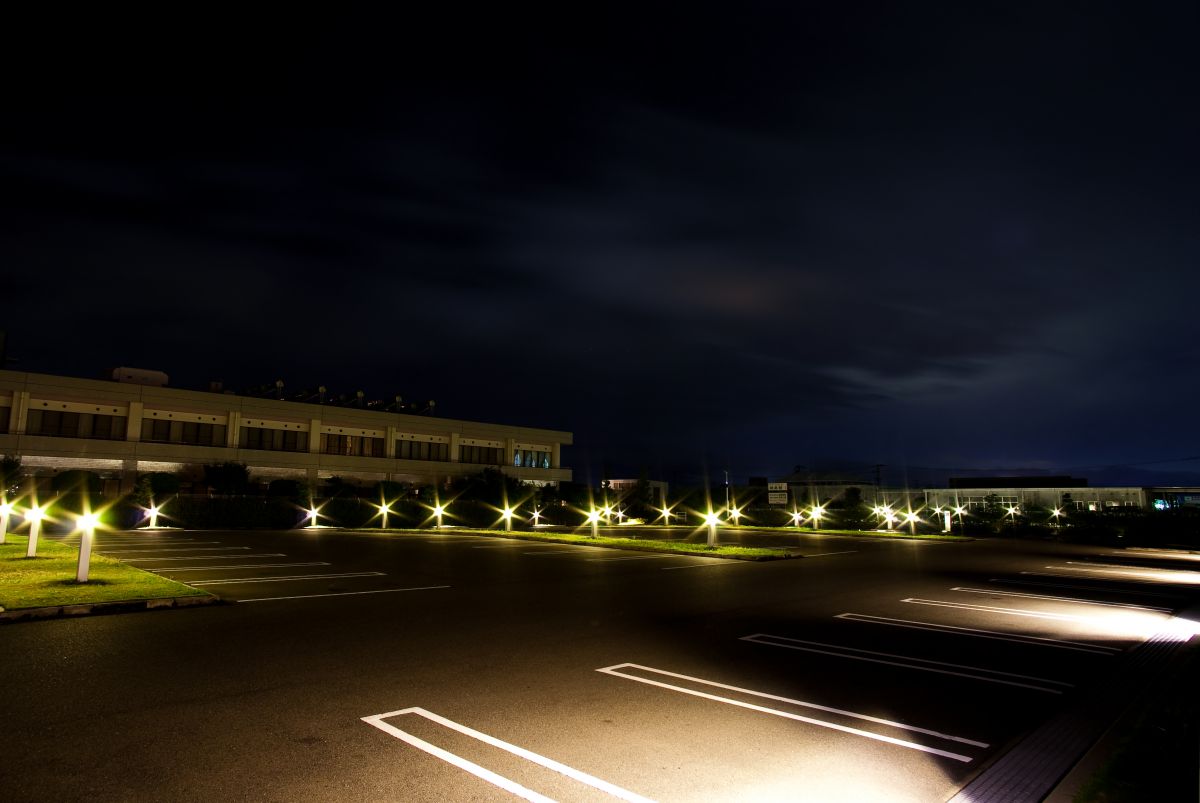 DARKNESS & LIGHT | GANREF