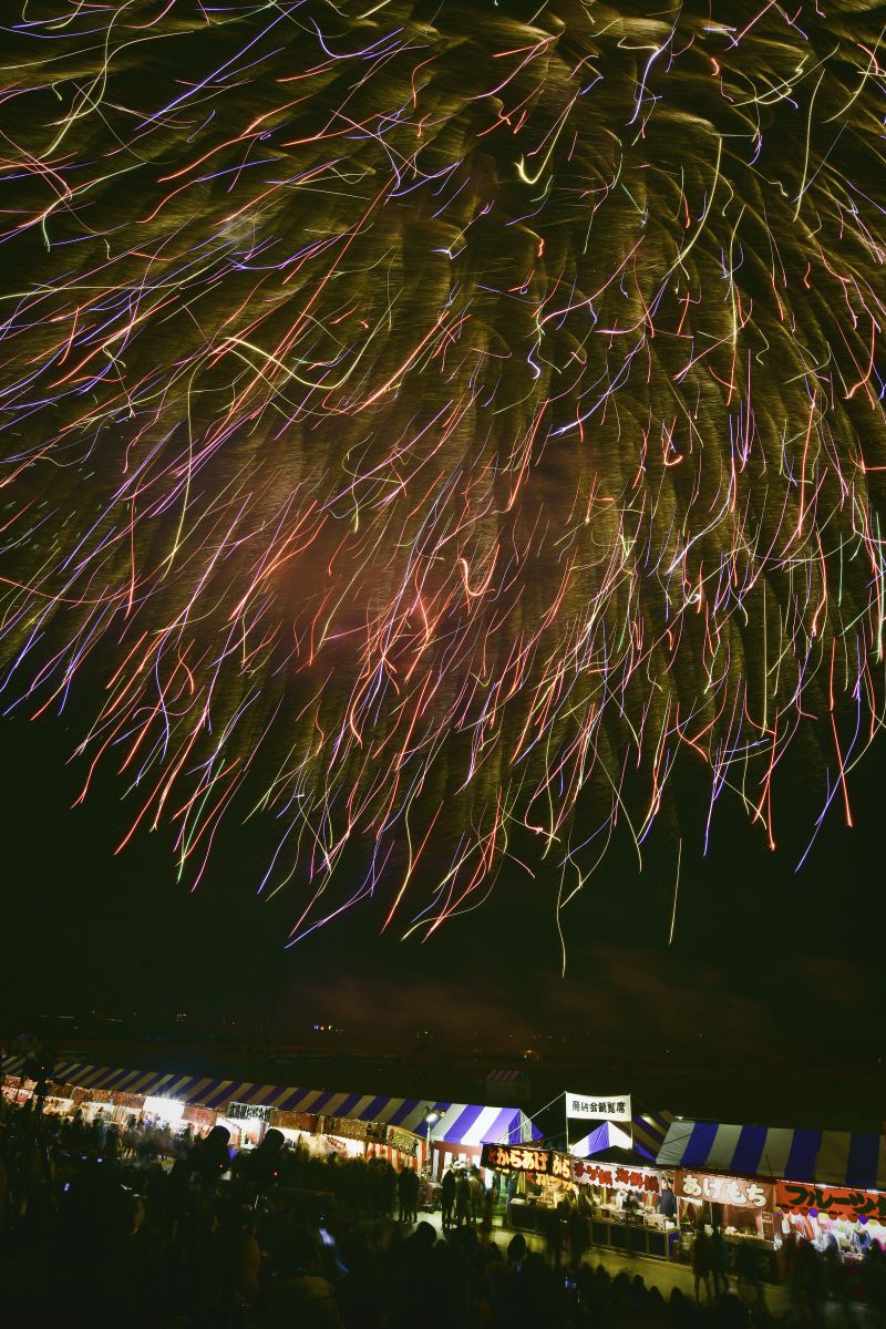 迫り来る大輪 | GANREF