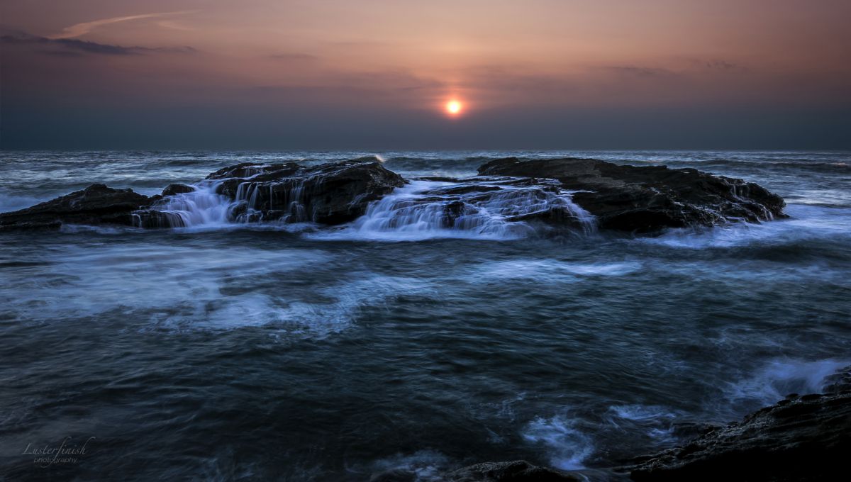 Breaking waves (砕ける波） | GANREF