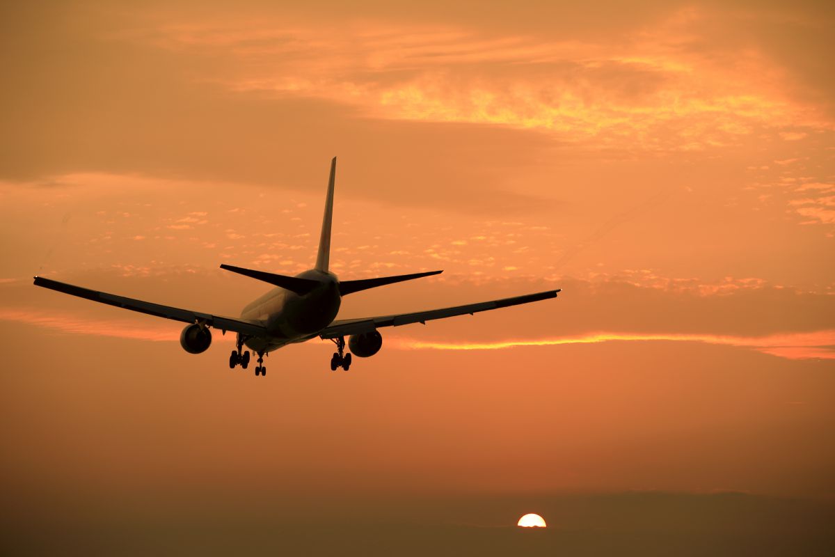 夕陽と767 | GANREF