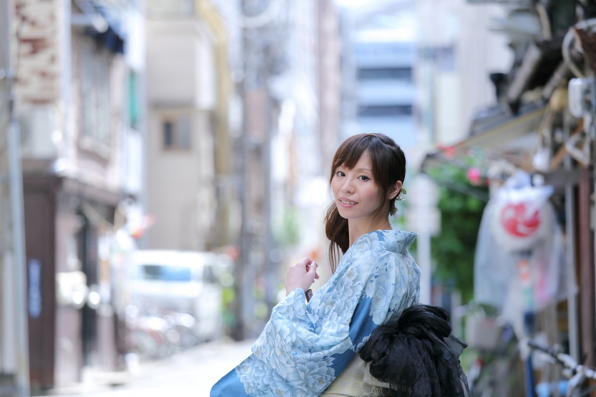 振り向く君 | GANREF