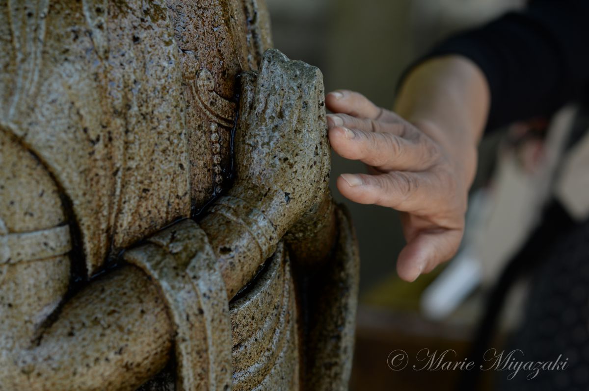 母の手 / Mother's Hand | GANREF