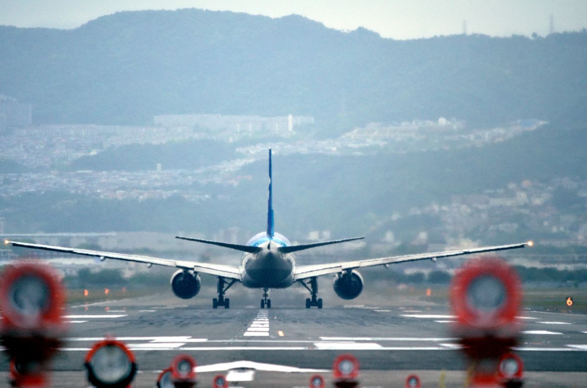 Line up and wait | GANREF