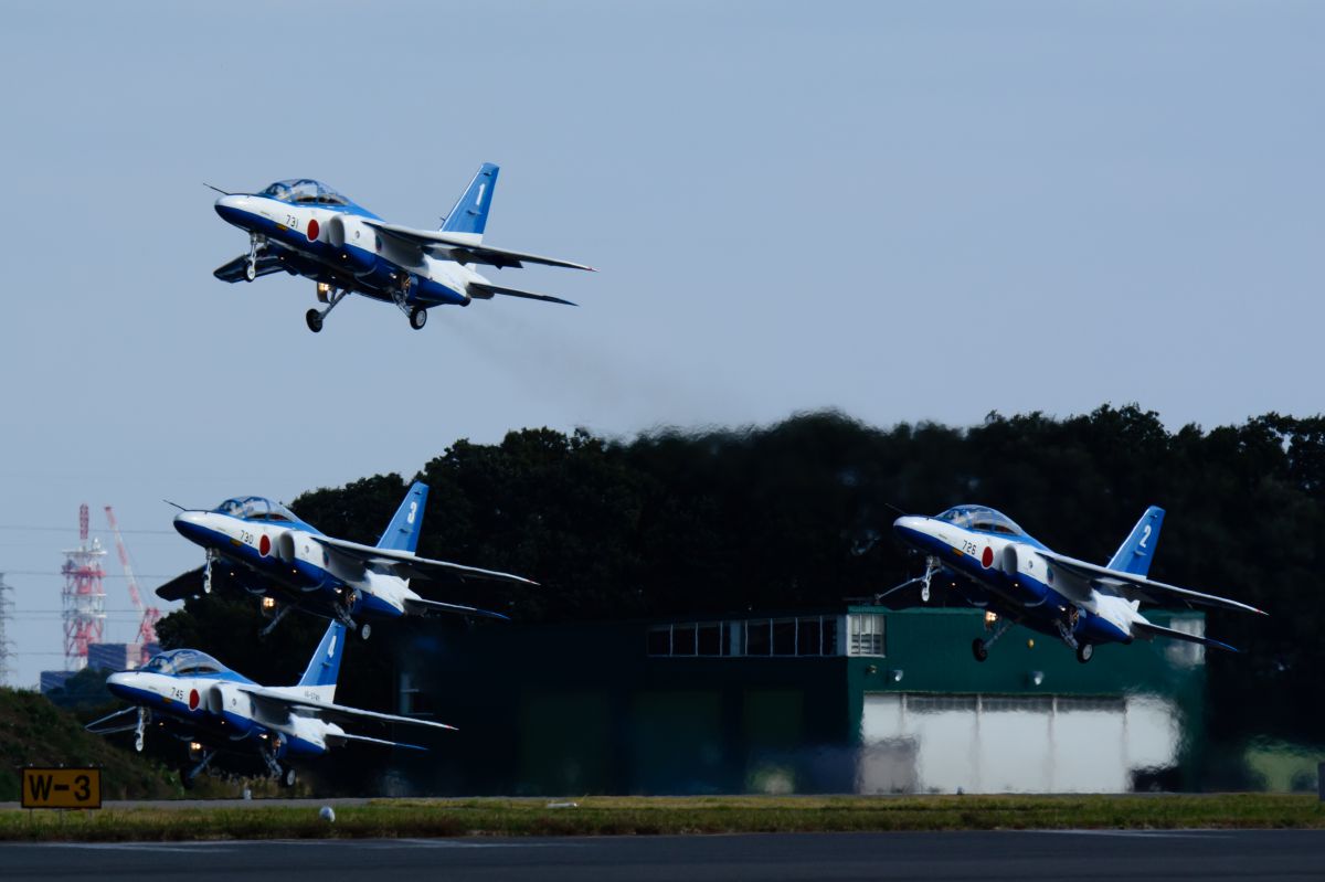 Blue Impulse Take Off | GANREF