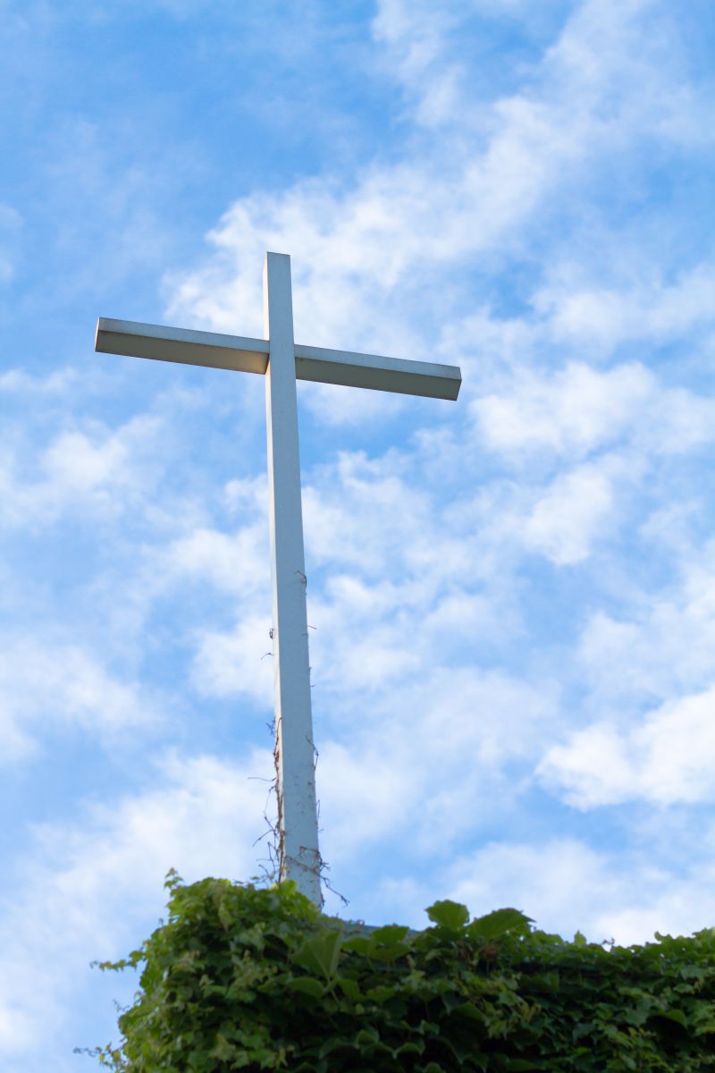 a cross in summer | GANREF