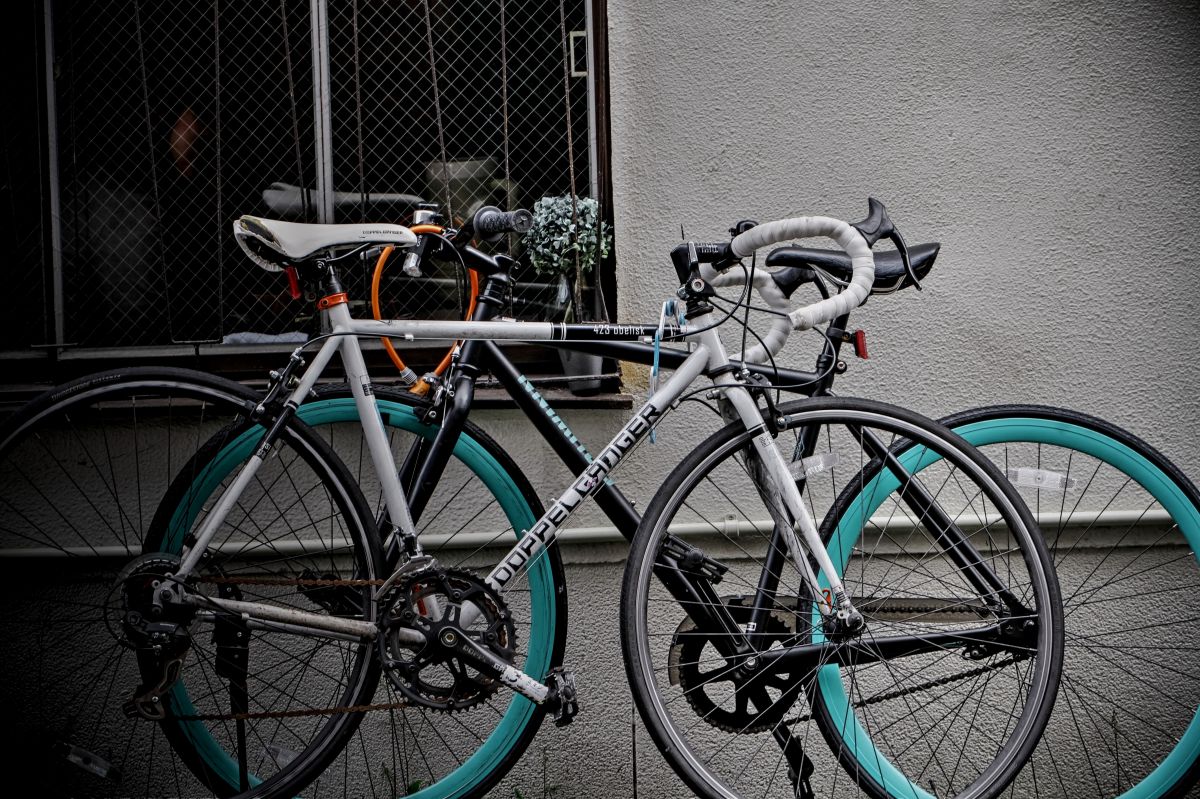 Let's ride bikes | GANREF