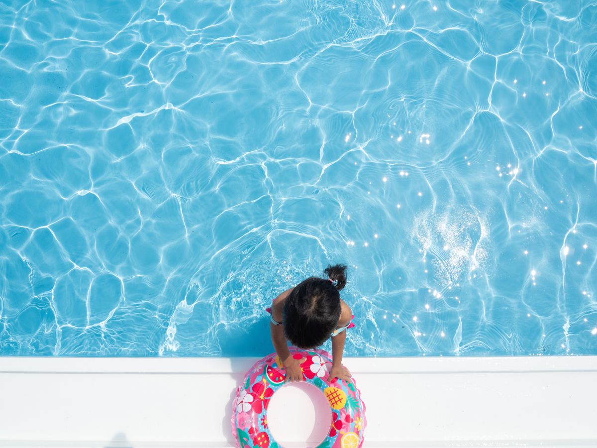 pool blue (before) | GANREF