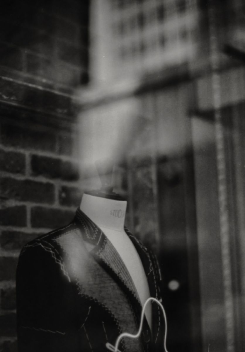 show window | GANREF