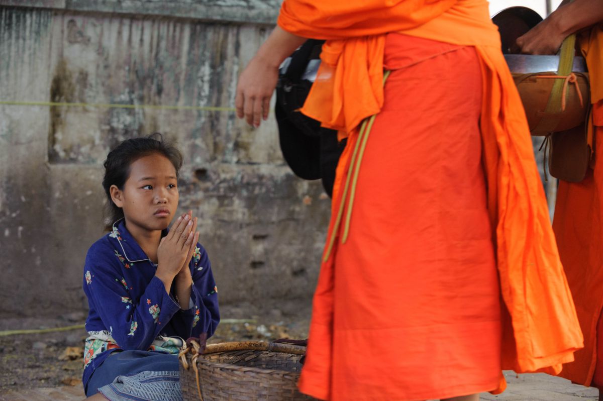 Pray for -Laos- | GANREF