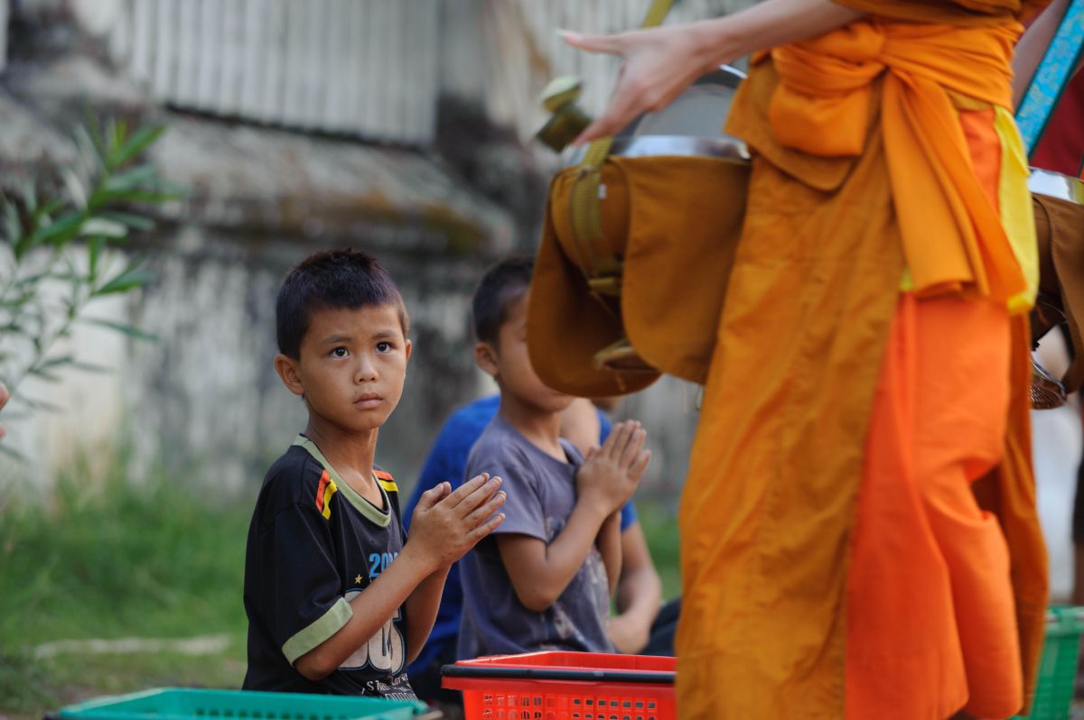 Pray for -Laos- | GANREF