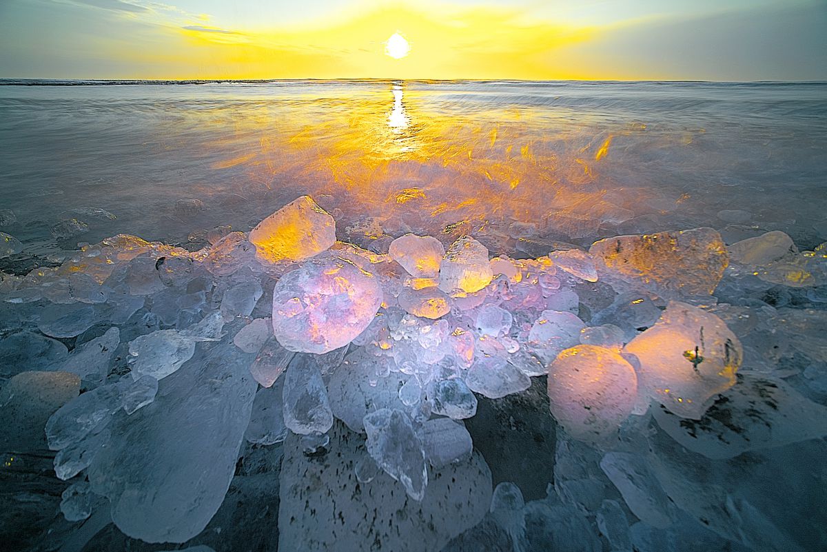 Stillness and Motion | GANREF