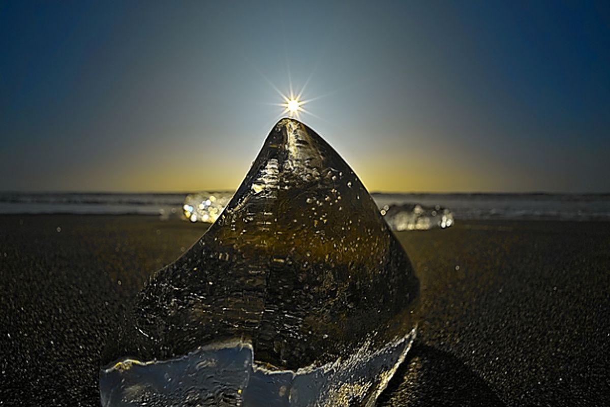 Lucy on the beach with diamonds | GANREF
