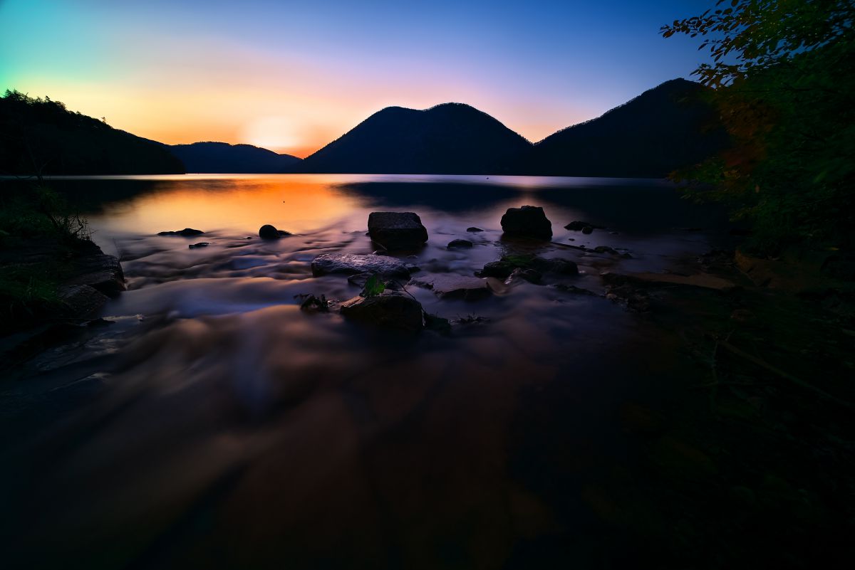 At The Crack Of Dawn | GANREF