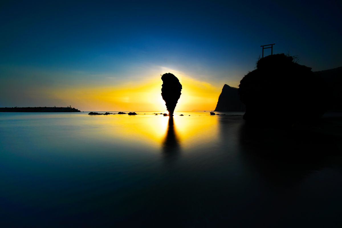 Standing Alone | GANREF