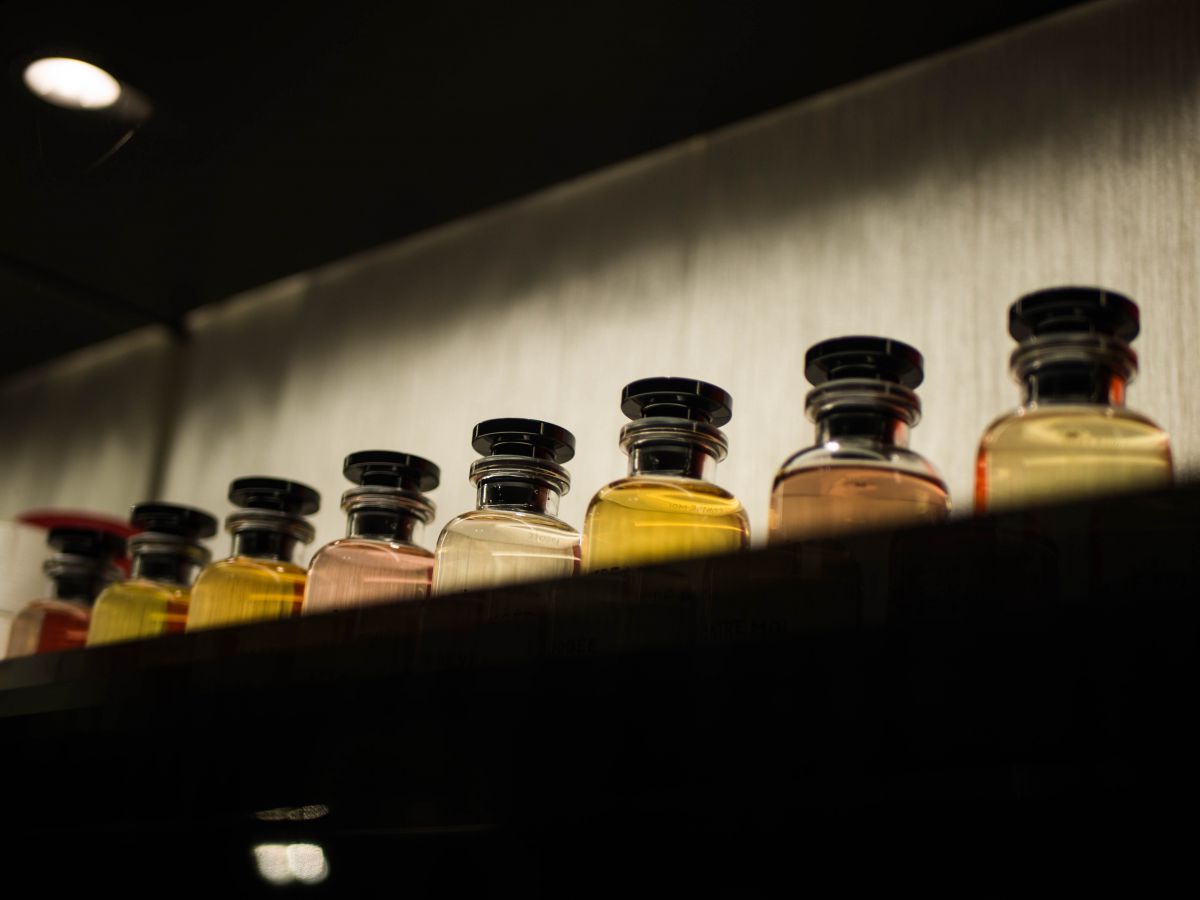 Colorful bottles | GANREF