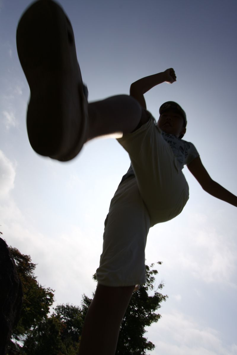 Big foot jump! | GANREF