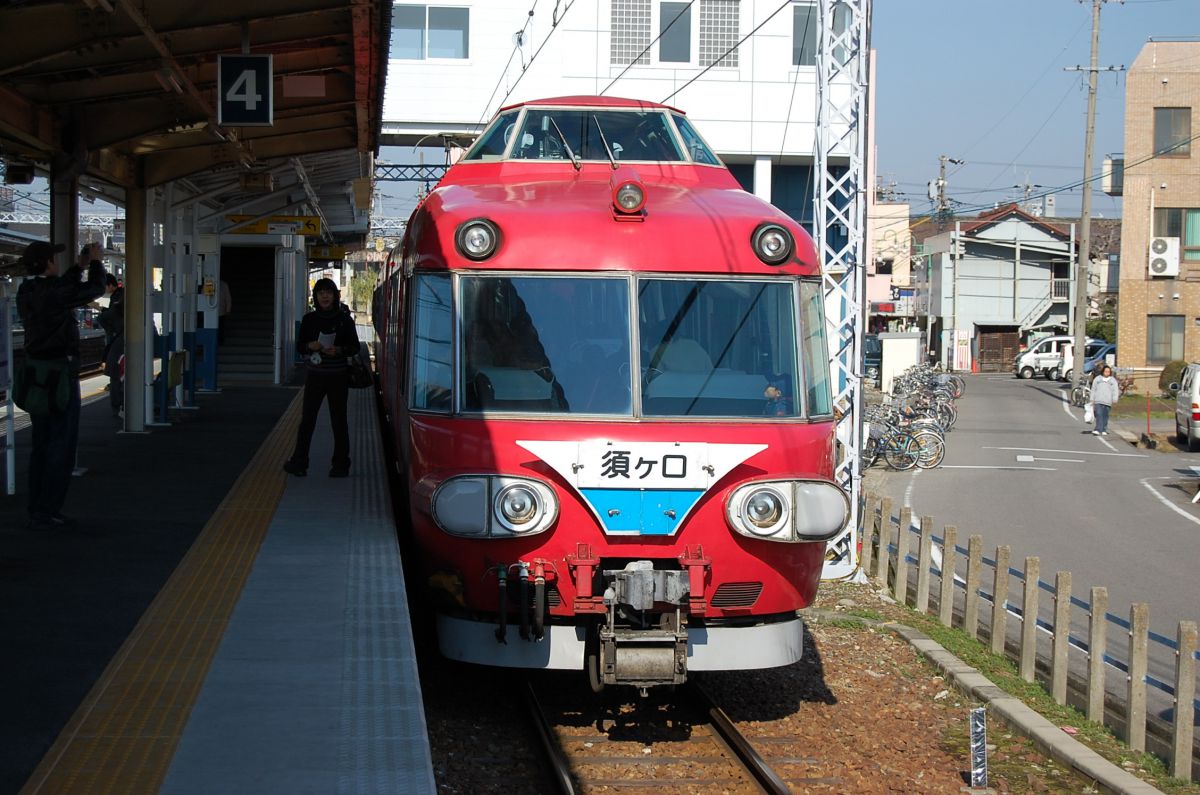 懐かしの赤 | GANREF