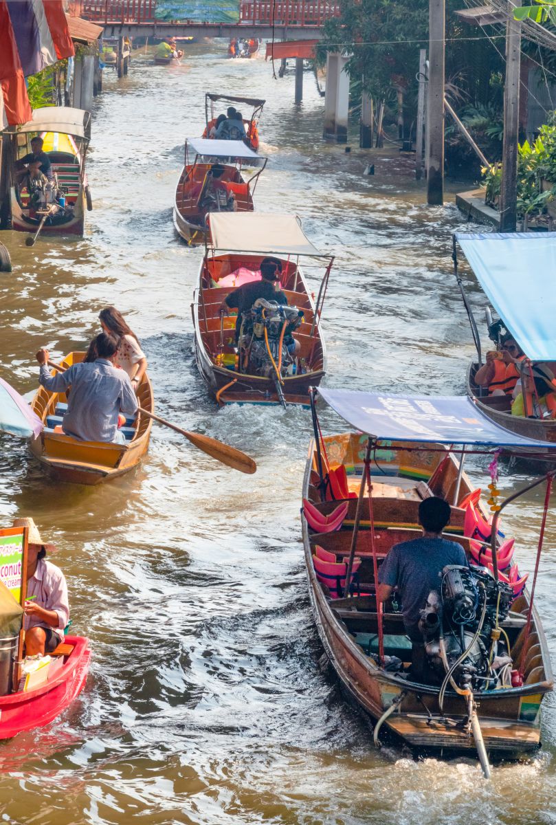 Floating market ** | GANREF