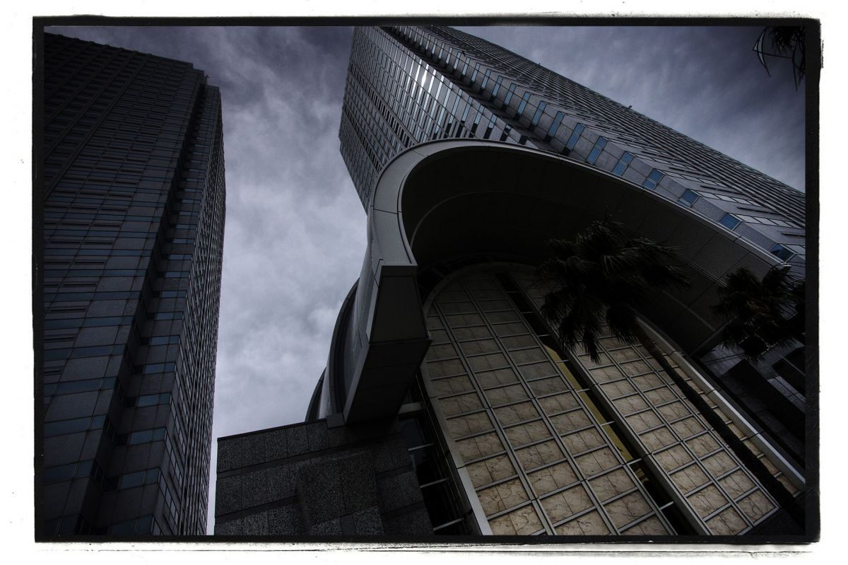 Metallic City 4 | GANREF