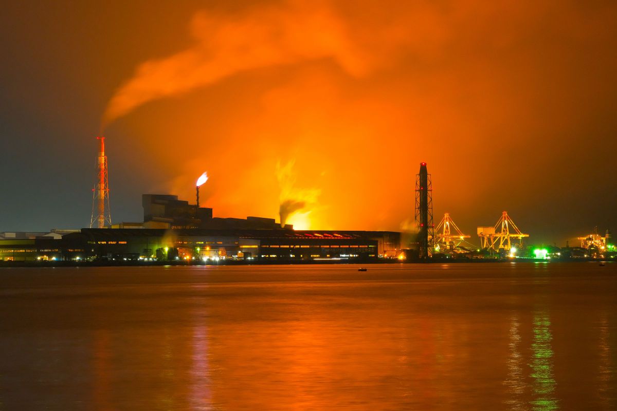 Burning night | GANREF